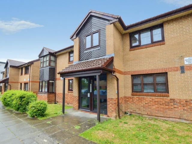Apartment at Conifer Way, Greater London