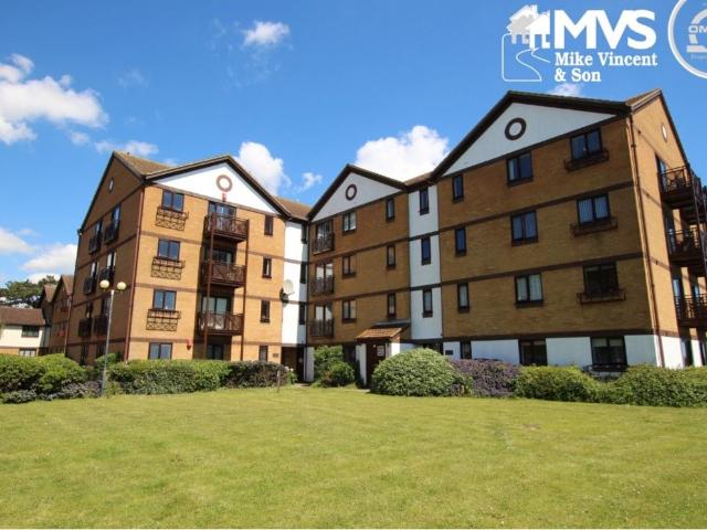 Apartment at Connaught Gardens East, Clacton on Sea