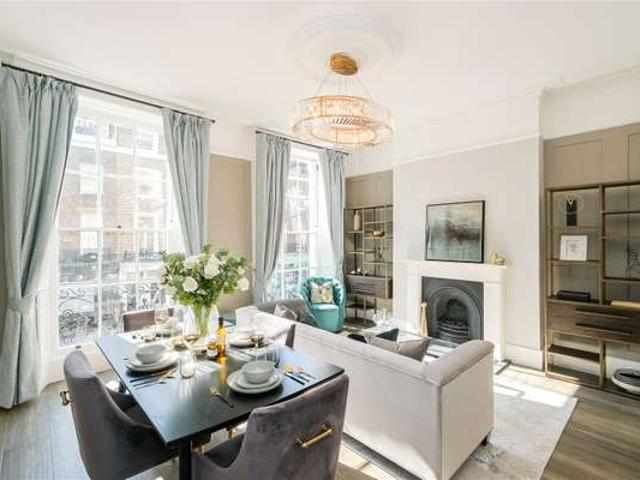 Apartment at Connaught Street, City of Westminster