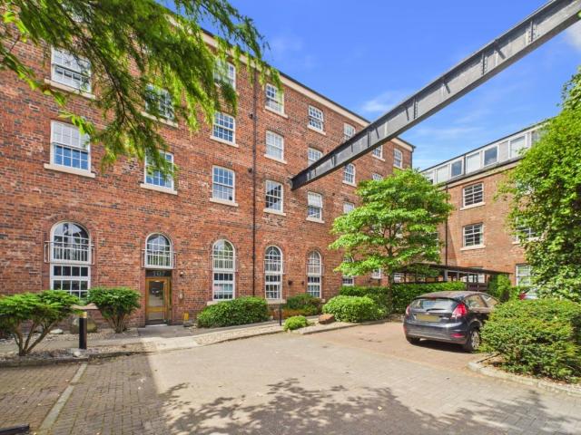 Apartment at Cook Street, Glasgow