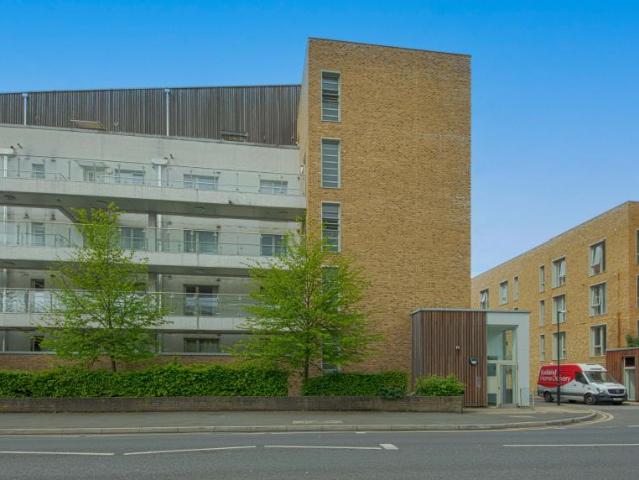 Apartment at Cookham Road, Maidenhead