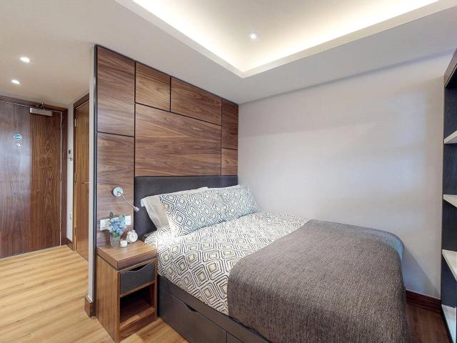 Apartment at Cookridge Street, Leeds