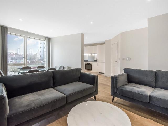 Apartment at Cook's Road, Greater London