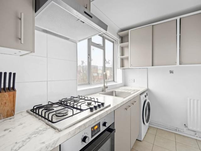 Apartment at Cook's Road, Greater London