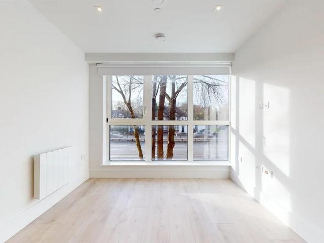 Apartment at Coombe Lane, Greater London