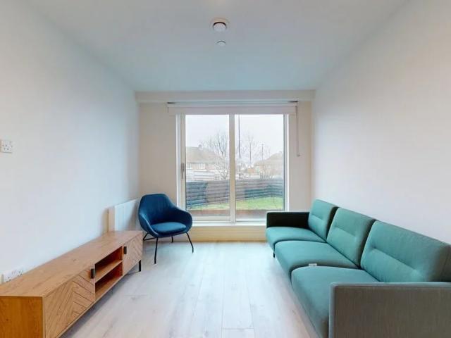 Apartment at Coombe Lane, Greater London