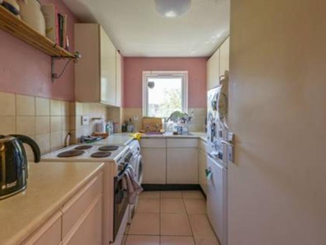 Apartment at Coopers Close, Greater London