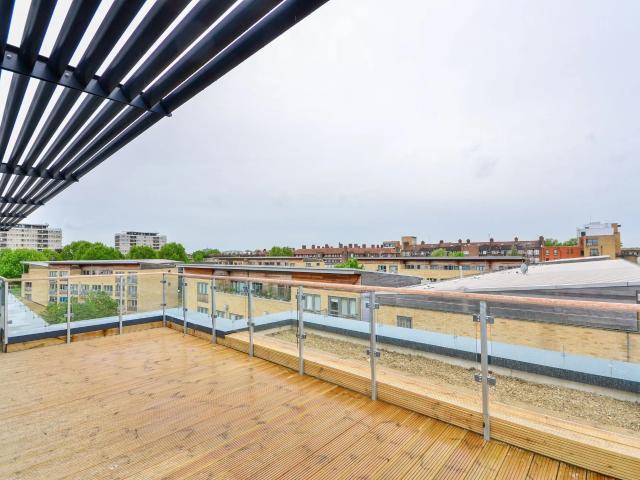 Apartment at Cooper's Road, Greater London