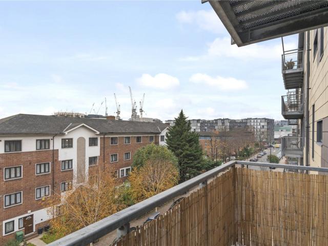 Apartment at Copenhagen Street, Greater London
