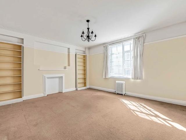 Apartment at Coram Street, Greater London