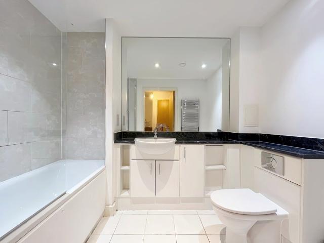 Apartment at Cornmill Lane, Greater London