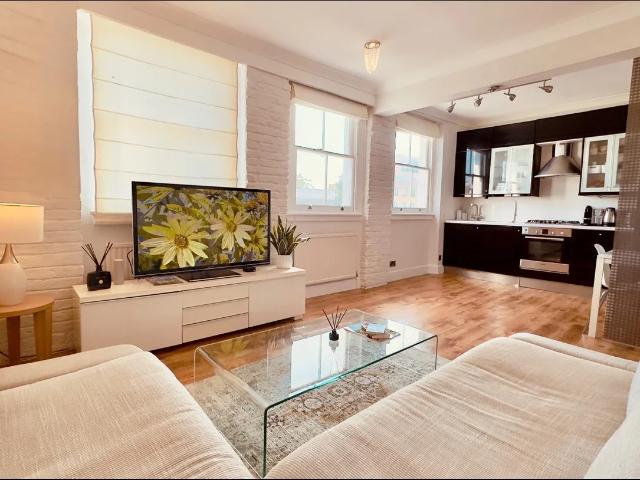 Apartment at Cornwall Gardens, Greater London