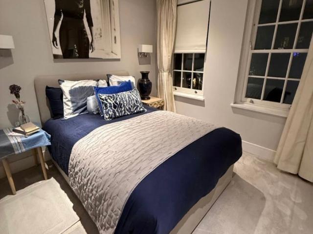Apartment at Cornwall Mews South, Greater London