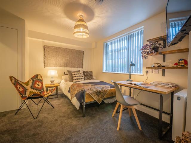 Room at Cornwall Road, Coventry