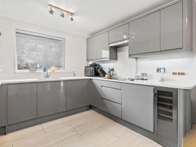 Apartment at Corsehill Street, Greater London