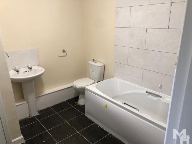 Apartment at Coseley Hall Drive, Dudley