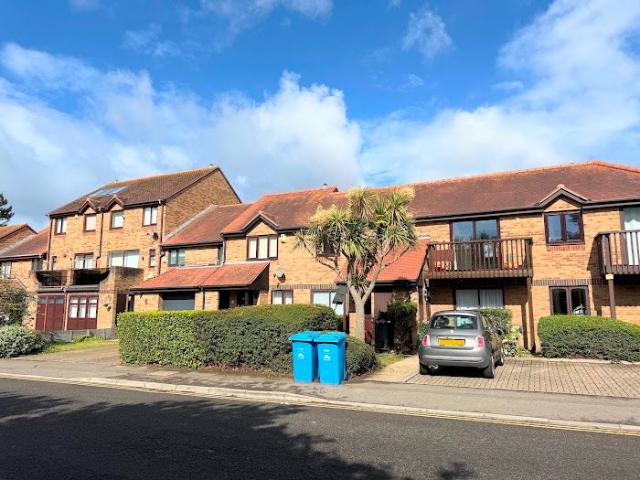 Apartment at Catalina Drive, Poole
