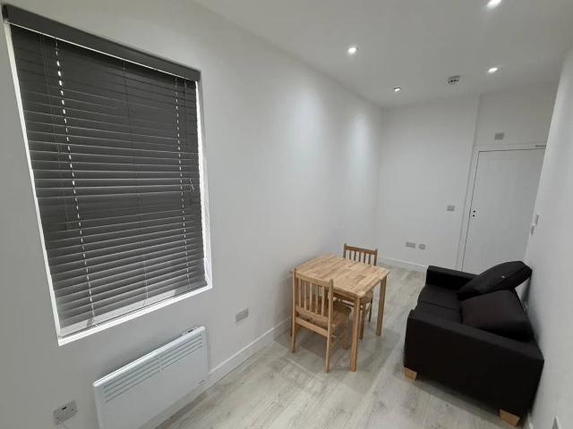 Apartment at Catford Hill, Greater London