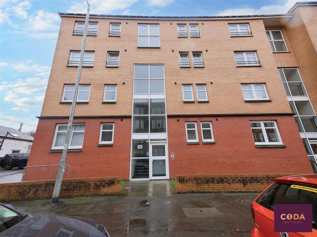 Apartment at Cathcart Road, Glasgow