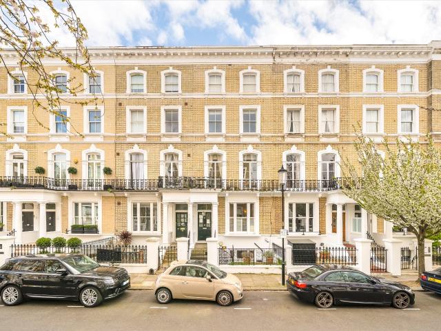 Apartment at Cathcart Road, Greater London