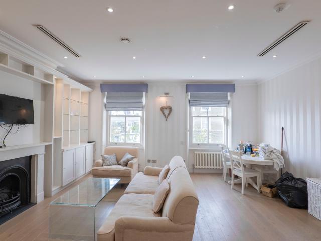 Apartment at Cathcart Road, Greater London