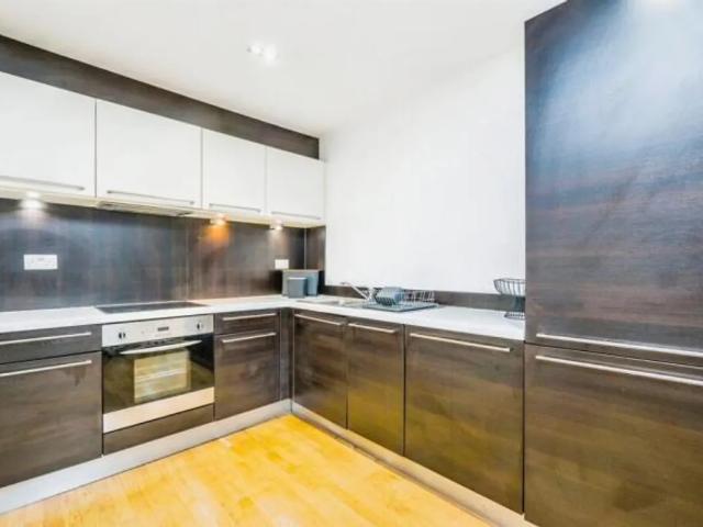Apartment at Cathedral Road, Cardiff