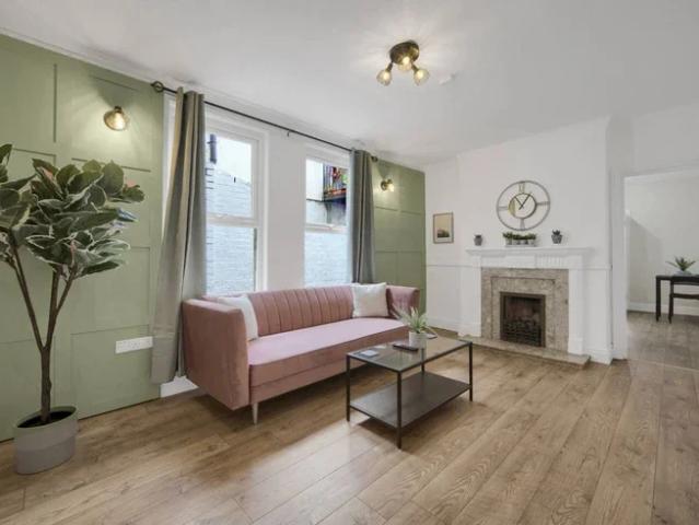 Apartment at Cathedral Road, Cardiff