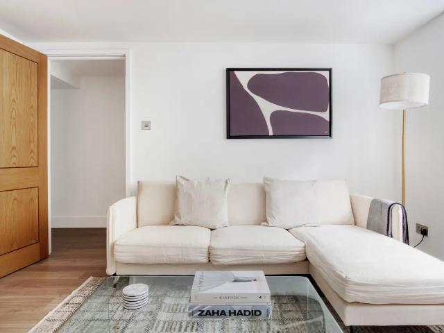 Apartment at Cato Street, City of Westminster