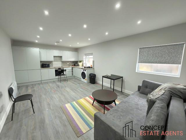 Apartment at Cavendish Avenue, Greater London