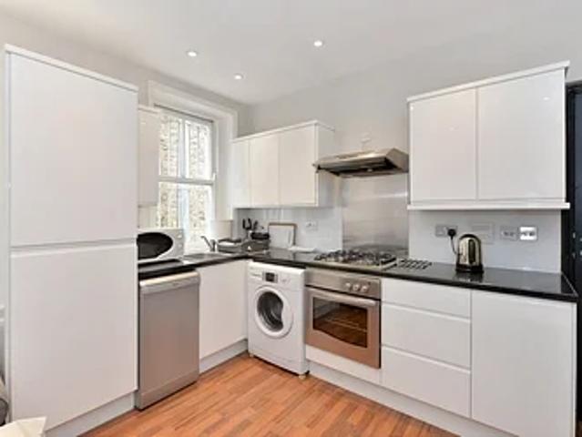 Apartment at Cavendish Parade, London