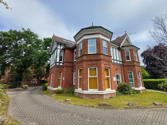 Apartment at Cavendish Road, Bournemouth