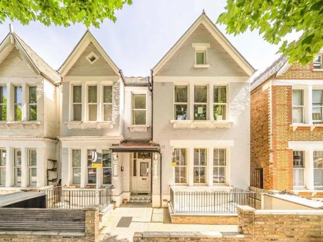 Apartment at Cavendish Road, Greater London