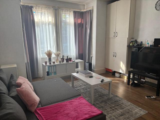 Apartment at Cavendish Road, Greater London