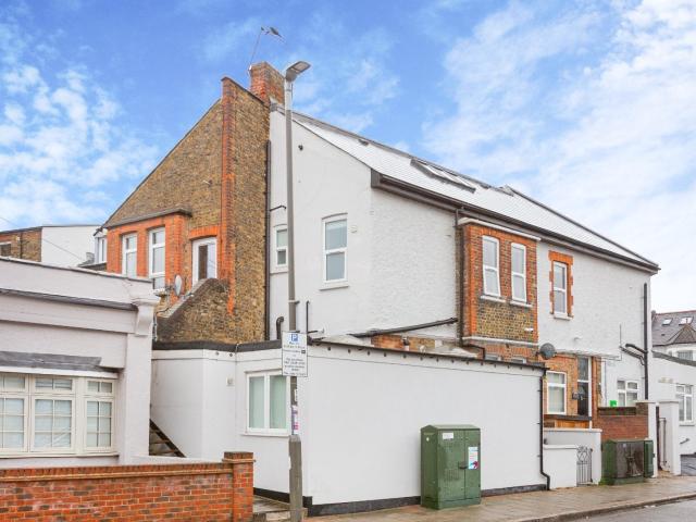Apartment at Cavendish Road, Greater London