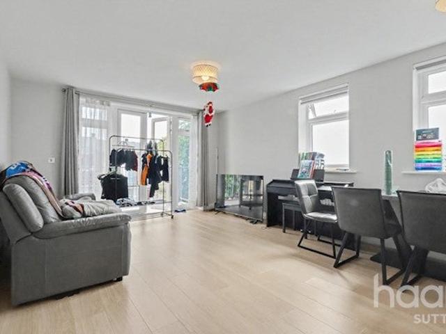 Apartment at Cavendish Road, Greater London