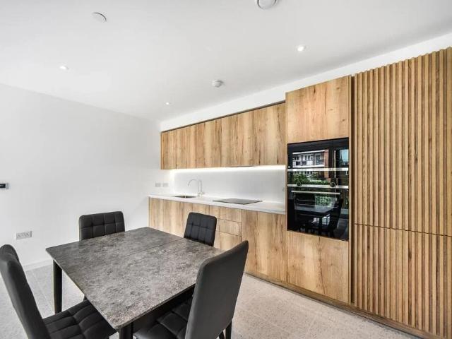 Apartment at Cavell Street, Greater London