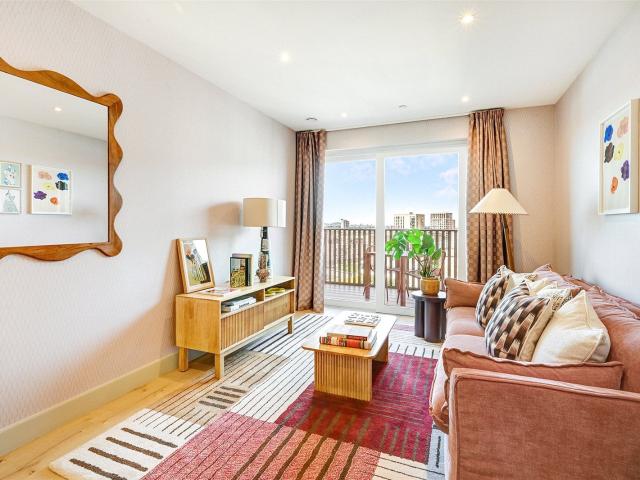 Apartment at Caversham Road, Greater London