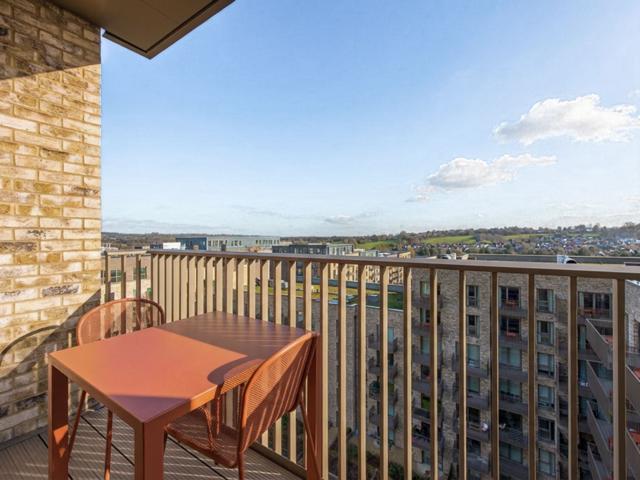 Apartment at Caversham Road, Greater London