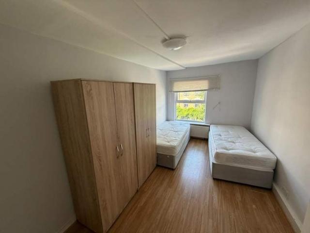 Apartment at Cazenove Road, Greater London