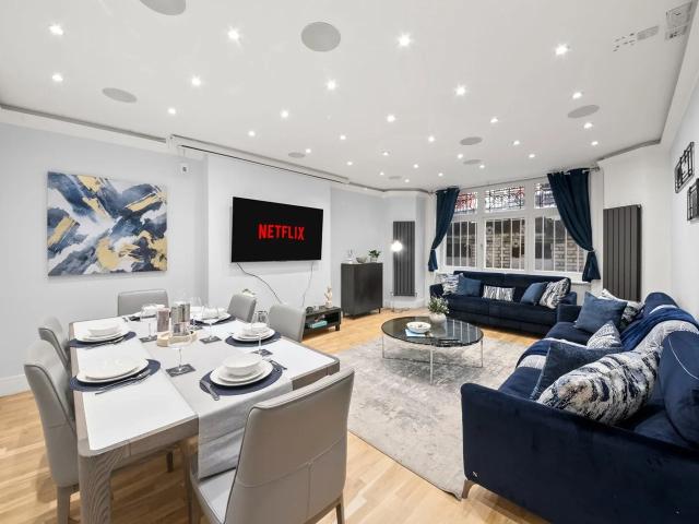 Apartment at Cabbell Street, City of Westminster