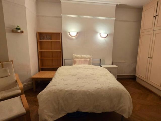 Apartment at Cabbell Street, City of Westminster
