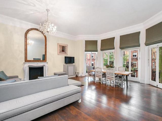 Apartment at Cabbell Street, City of Westminster