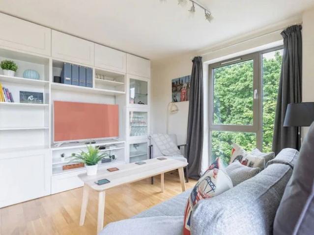 Apartment at Cable Street, Greater London