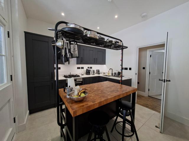 Apartment at Cable Street, Greater London