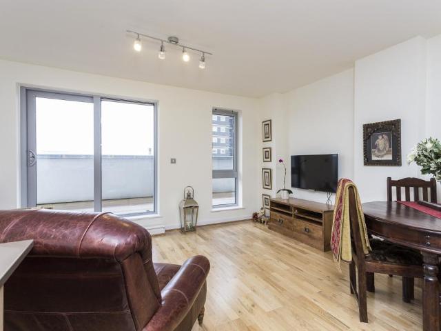 Apartment at Cable Street, Greater London