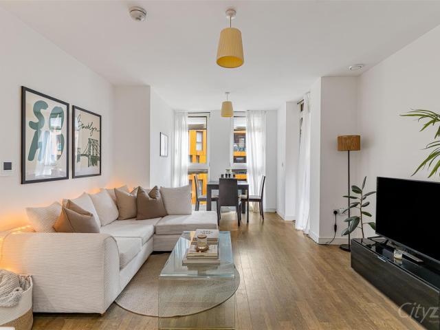 Apartment at Cable Walk, Greater London