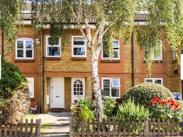 Apartment at Cadet Drive, Greater London