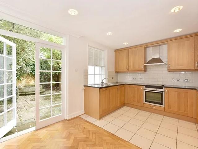 Apartment at Cadogan Lane, Greater London