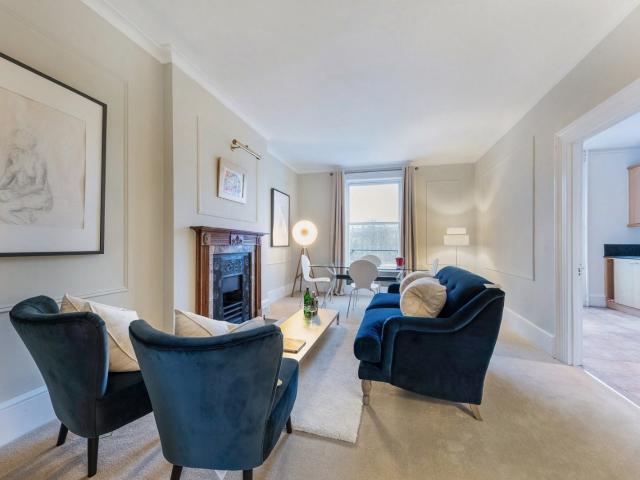 Apartment at Cadogan Place, Greater London