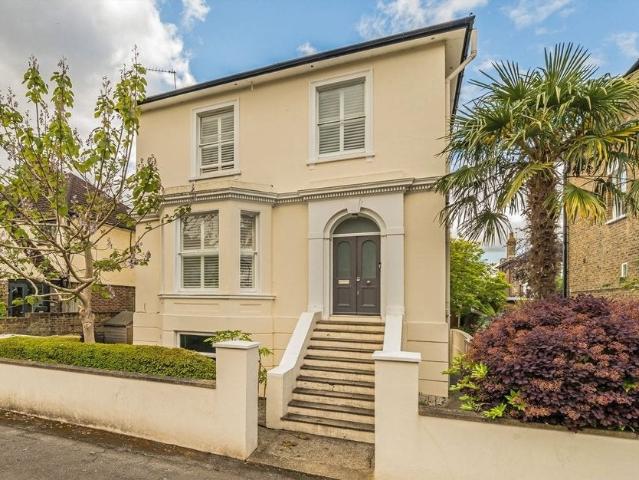 Apartment at Cadogan Road, Greater London